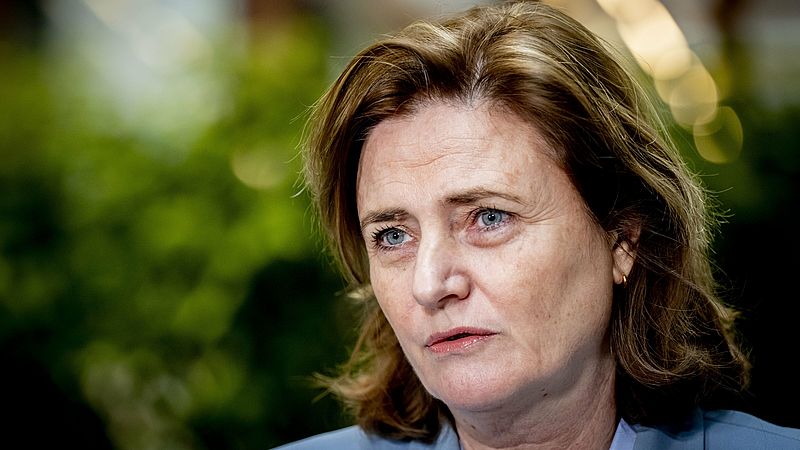 Minister Karien Van Gennip Roept Uitzendbureaus Die Arbeidsmigranten In